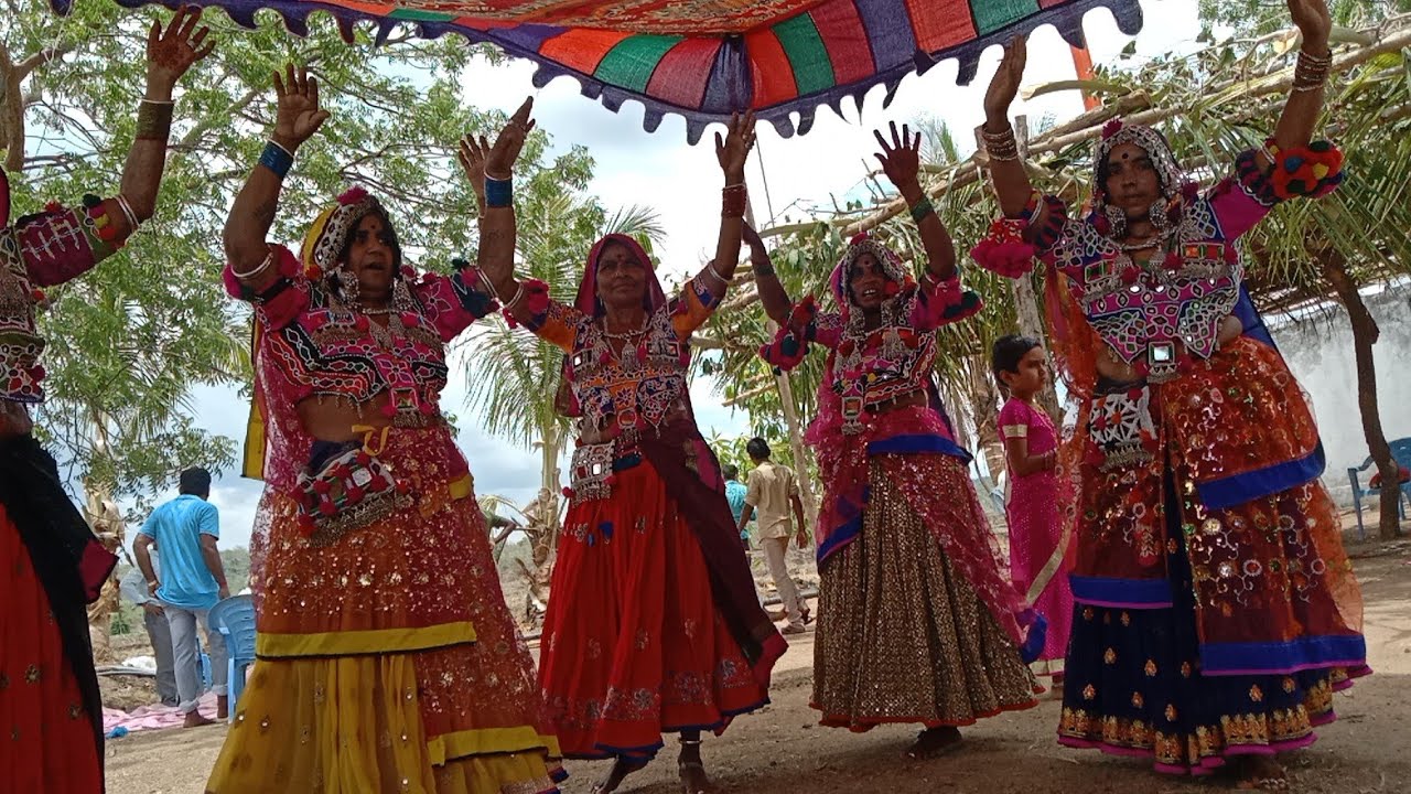 Bai Lok Super Dance // Gheri Ambali Kuna Ghalayo Banjara Culture Song ...
