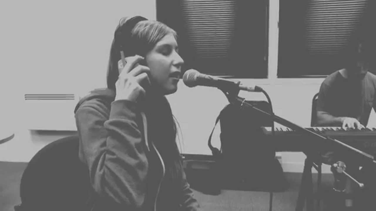 Watch The Sun Rise - Robyn Harvey (live Eagle3 Radio Session) - YouTube