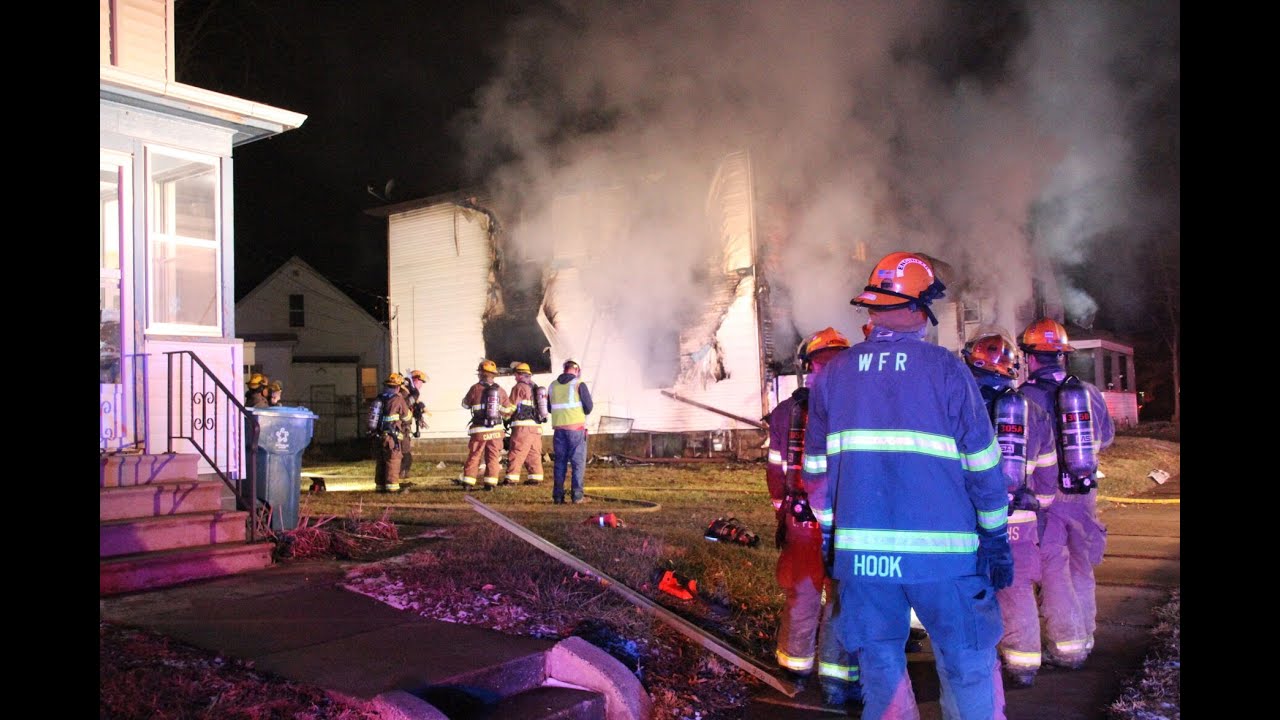 Jan. 6, 2024: Waterloo house catches fire - YouTube