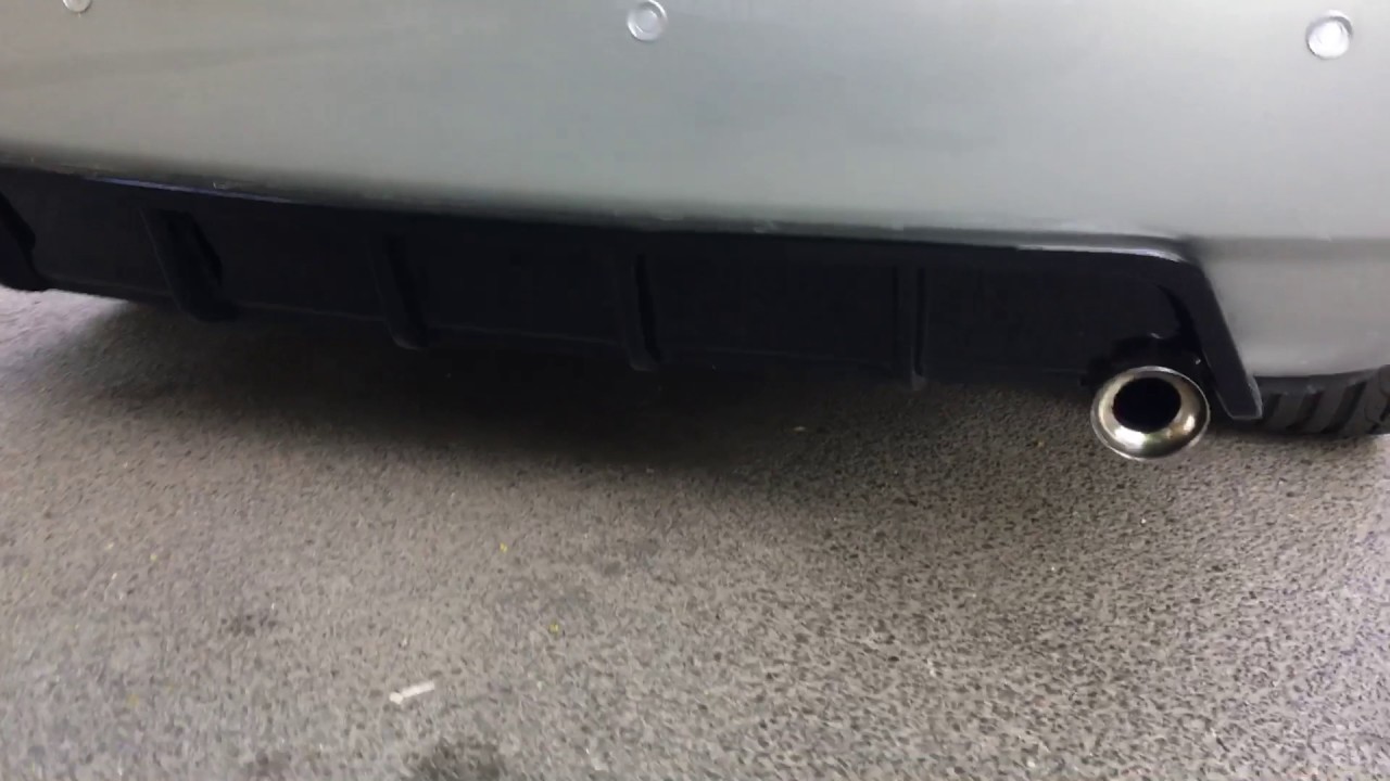 Rear bumper diffuser Toyota Corolla e120 GT 73 - YouTube
