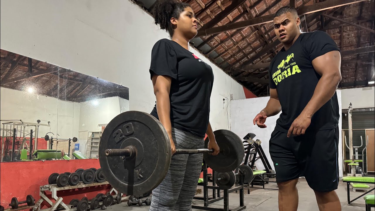 BITELA ZEROU AS MÁQUINAS NA ACADEMIA E ASSUTOU O BITELO - YouTube