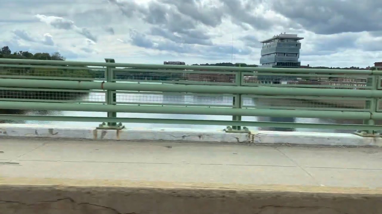 Basiliere Bridge southbound - YouTube