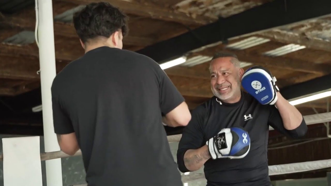 Houston boxing coach David Martinez trains legacy - YouTube