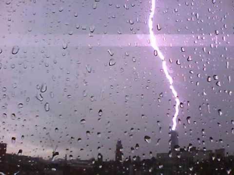 Lightning hits Beetham Tower Manchester - YouTube