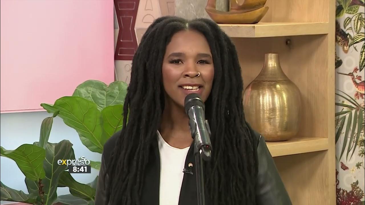 Music: Zimbini Makwetu performs 'Ndiyehlela' - YouTube