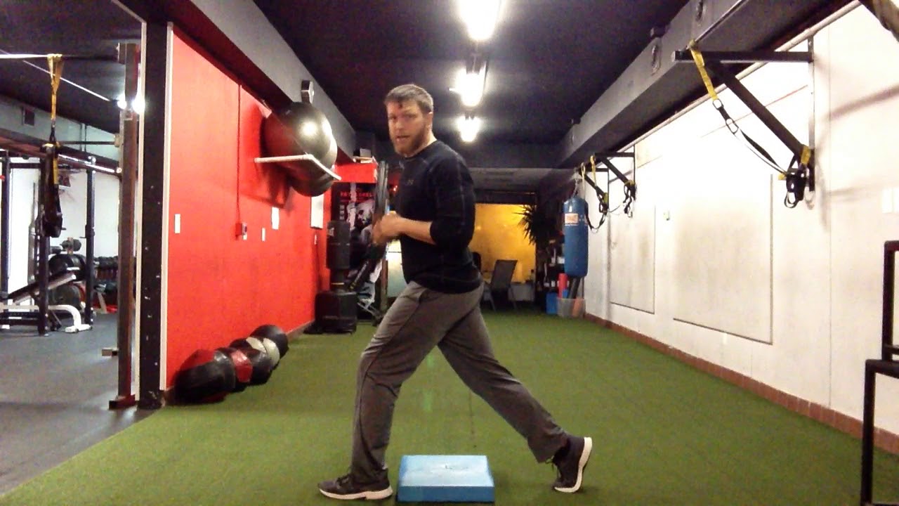 Split Squat to Pad - YouTube
