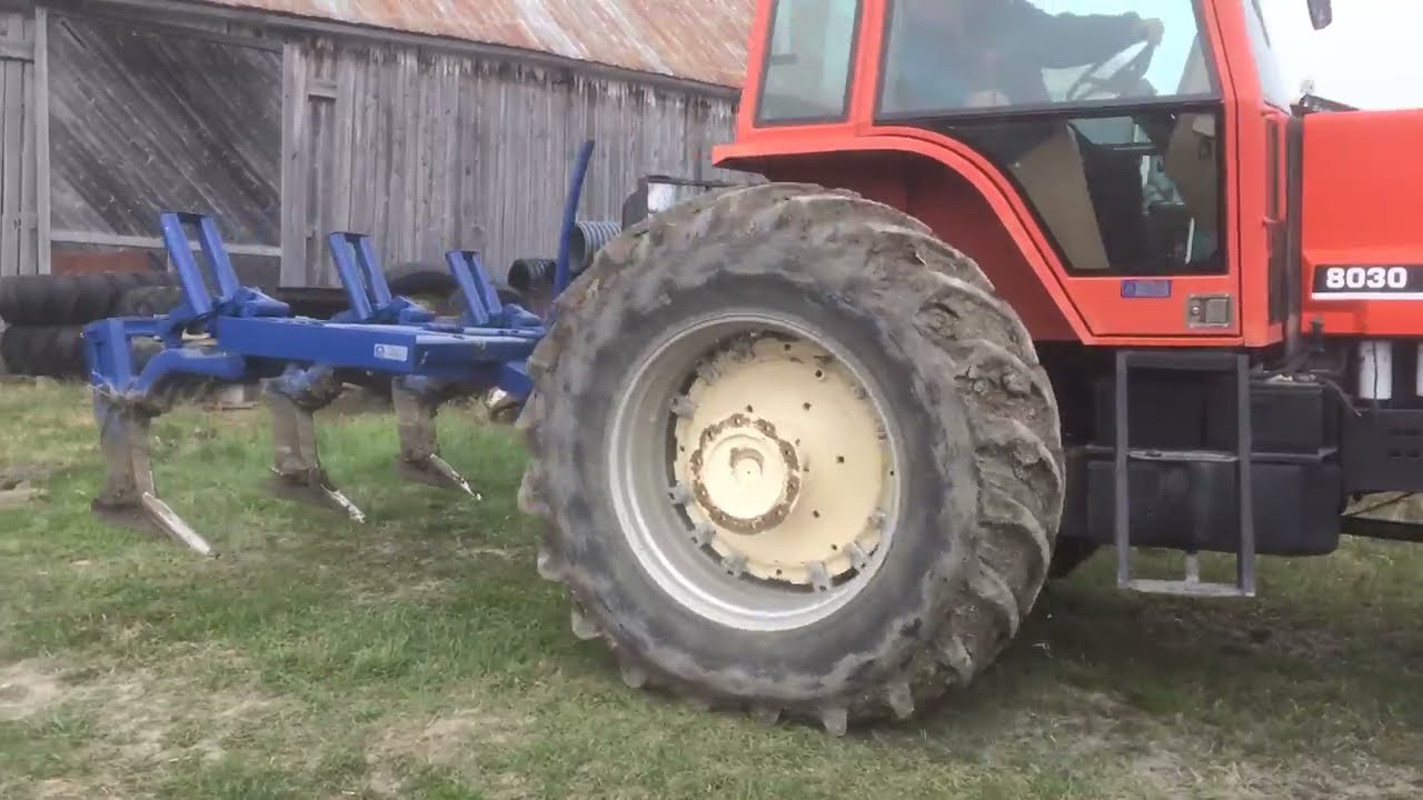 Allis Chalmers 8030 tractor - YouTube