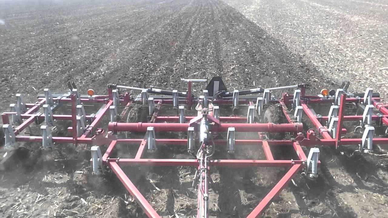 Spring 2012 Case IH 7110 Magnum with Wilrich 2500 - YouTube