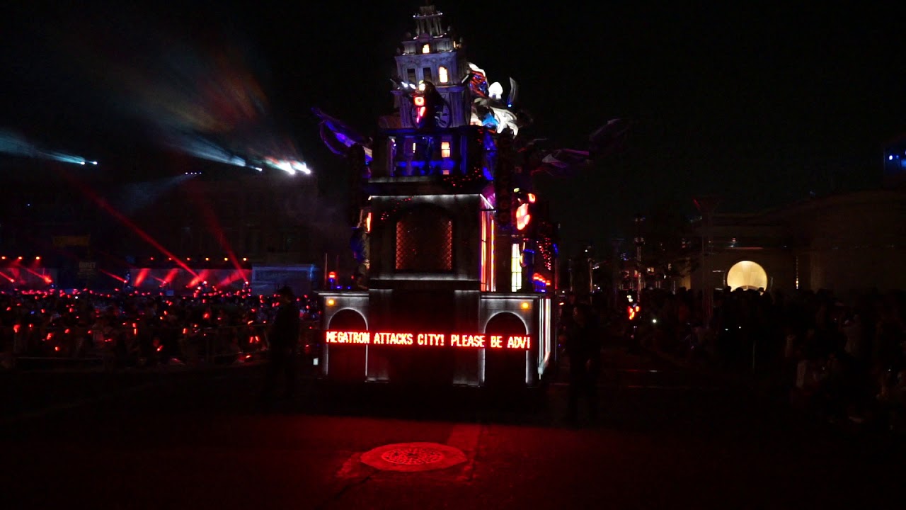 UNIVERSAL SPECTACLE NIGHT PARADE - YouTube