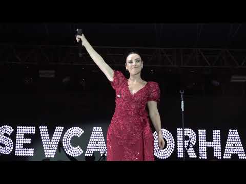 Bornova'da Sevcan Orhan konseriyle bayram coşkusu!
