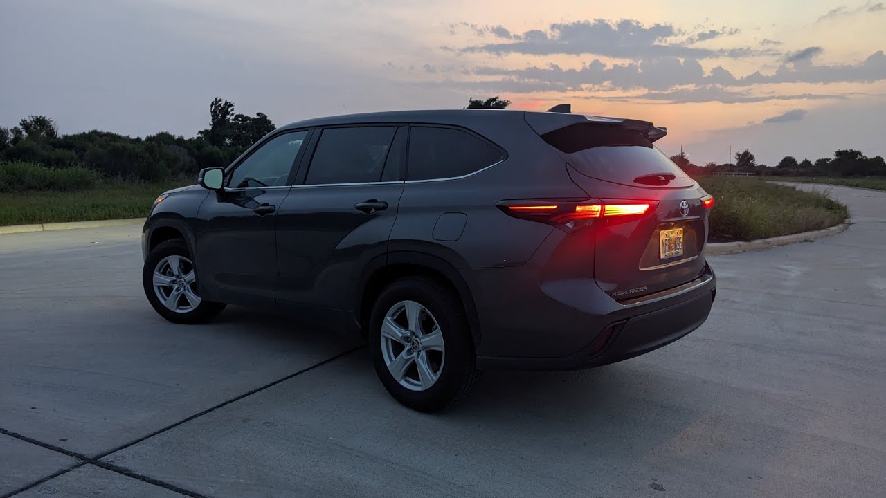 First POV Drive // 2025 Toyota Highlander LE Night Drive - YouTube