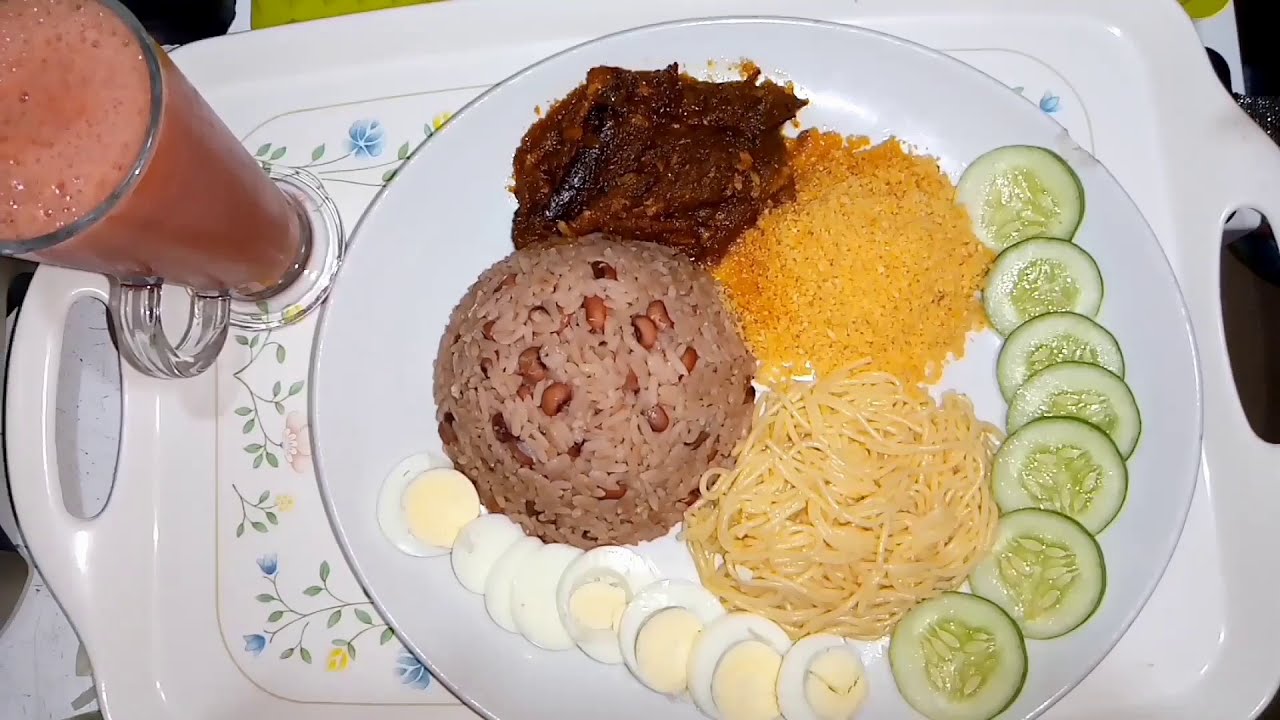 Ghanaian style waakye made easy at home 😋👌 - YouTube