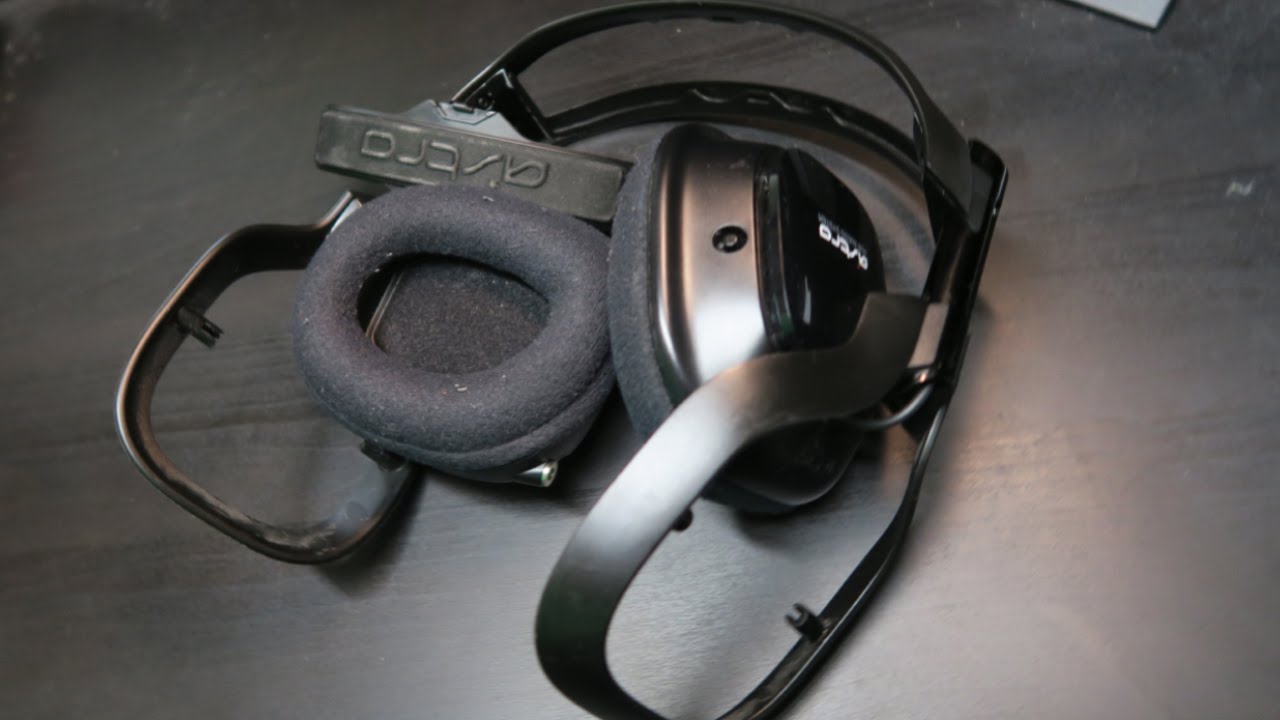 DUMBEST WAY TO BREAK YOUR HEADPHONES - YouTube