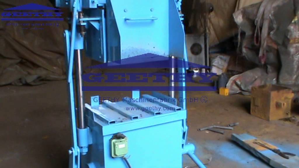 V5 Italy habiterra interlocking block machine - YouTube