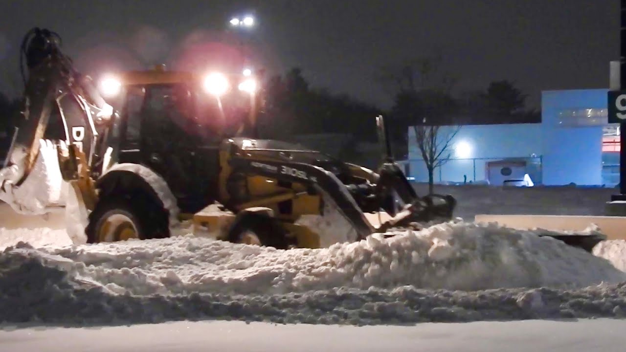 Snow Removal John Deere 310 Backhoe Plowing Deep Snow - YouTube