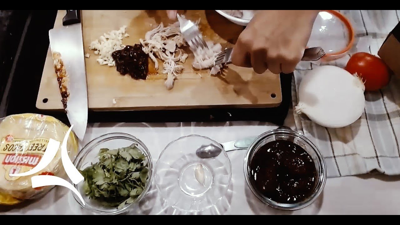 Chicken Tinga - Bears in the Kitchen, Cook Along - November 2020 - YouTube
