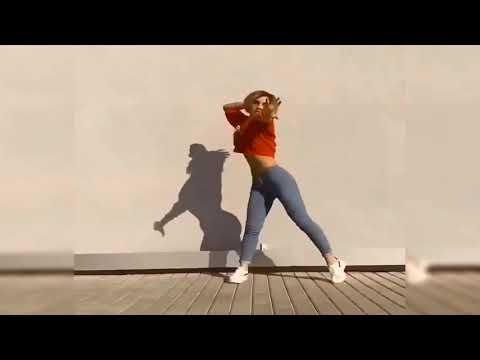 Sarisin Qız Gozel Twerk Rəqsi Eledi - Девушка Красиво Танцует Тверк - Super Dance Show