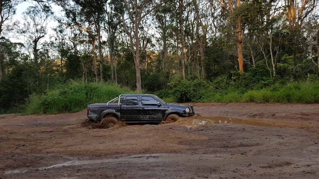 D22 Navara mud skids - YouTube