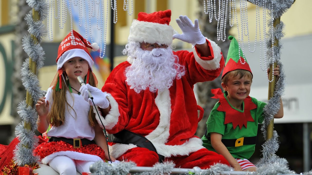 Great fun at Gisborne Christmas Parade - YouTube
