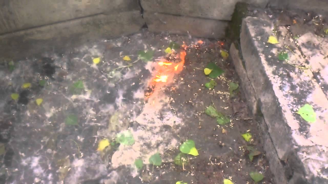 How to burn your enemies - YouTube