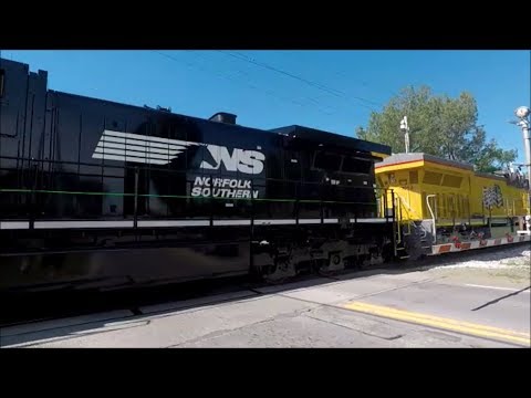 GE Test Train with Brand New NS AC44C6M & 2 UP C44ACM - YouTube