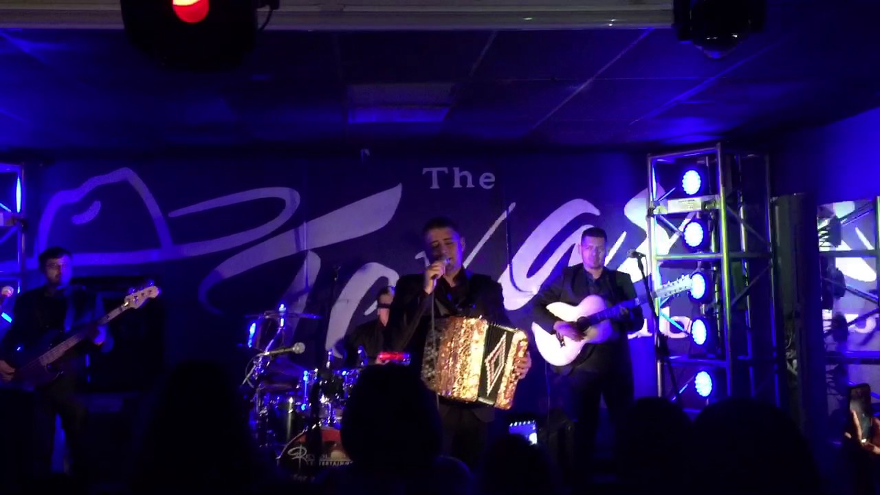 Lucky Joe-La Extrano Tanto - YouTube