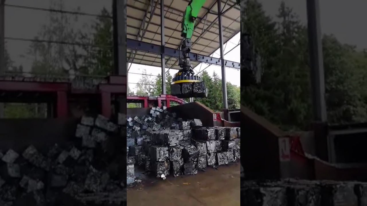 Sennebogen 835 material handler with DIMET EMG 125SM-49'' scrap ...