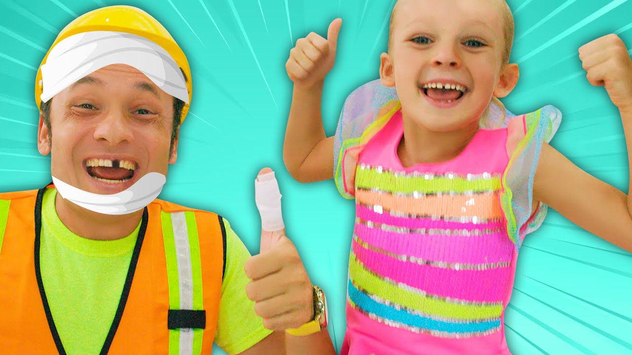 Boo Boo canción con los padres y Oculista | Maya Mary Mia Familia ...