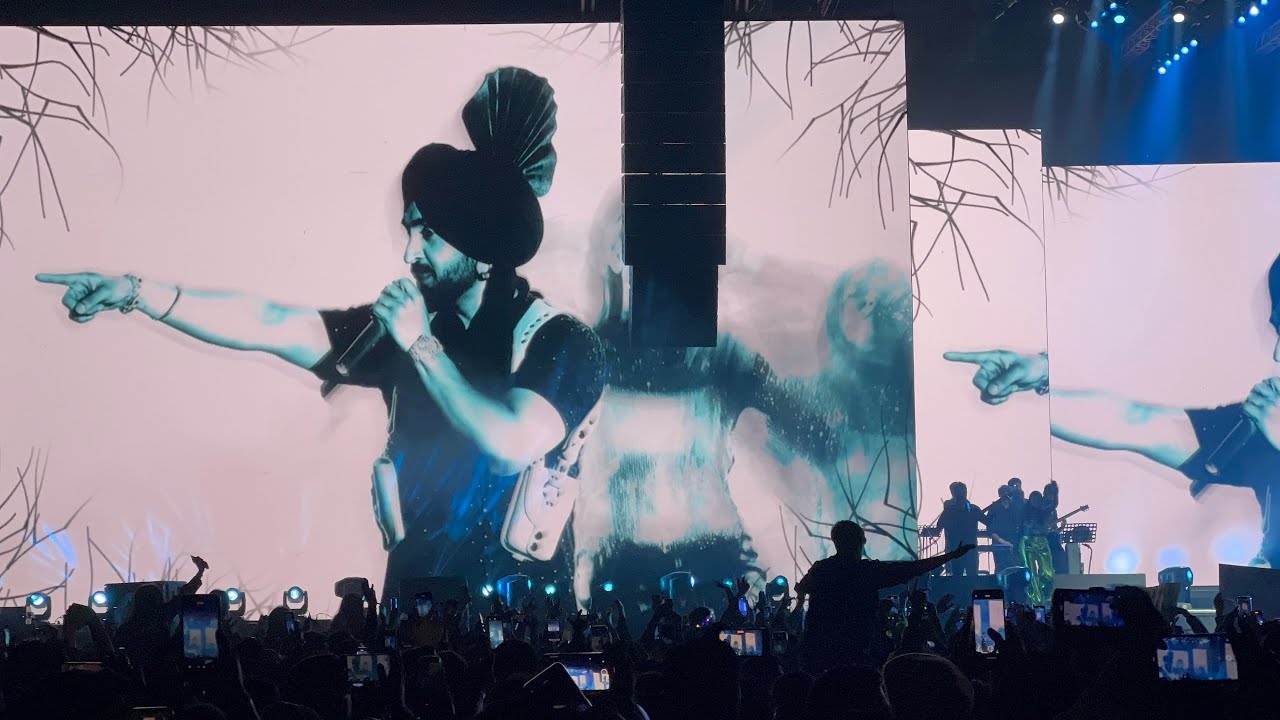 DILJIT DOSANJH CONCERT GUWAHATI | CHOLI KE PEECHE @diljitdosanjh - YouTube