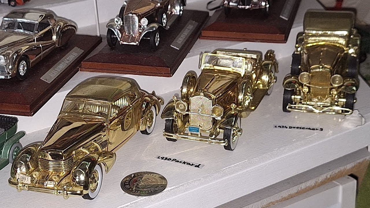 Diecast Gold Signature 1/32 | Packard - Duisenberg- Cord 812 - YouTube