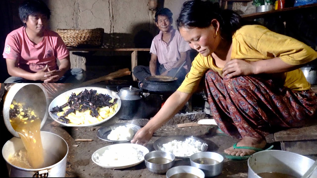 Buff & potato mix curry & Rice in Rita's kitchen - YouTube