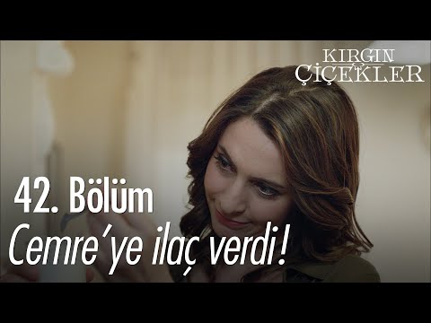Halası Cemre'nin sütüne ilaç koyuyor - Kırgın Çiçekler 42. Bölüm