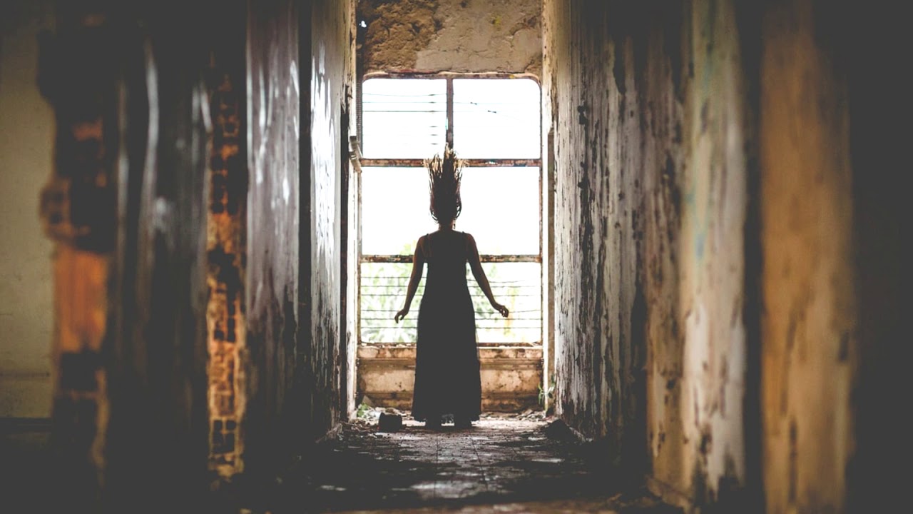 Intense Horror Long Riser (Cinematic SFX) - YouTube