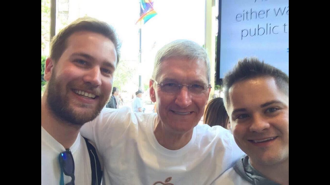 Tim Cook’s is Gay!!!! Tim Cook’s Disclosure That He’s Gay Garners ...