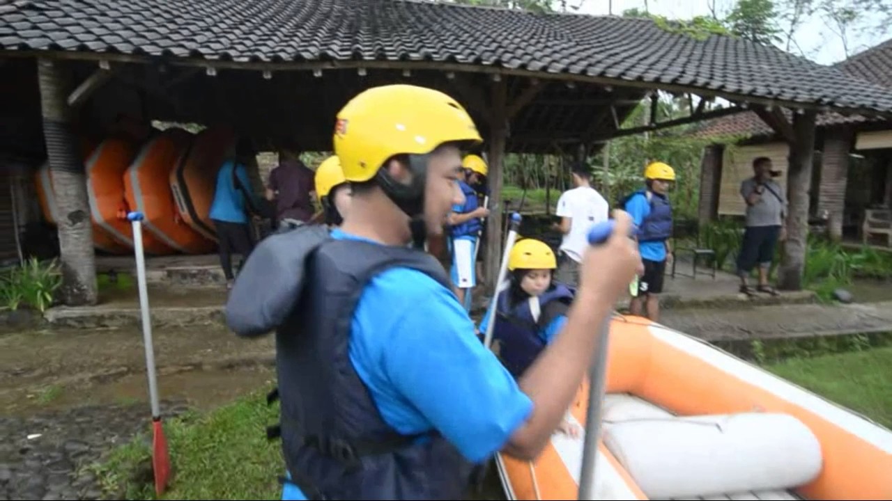 Mannequin Challenge Nasmoco Cilacap - YouTube