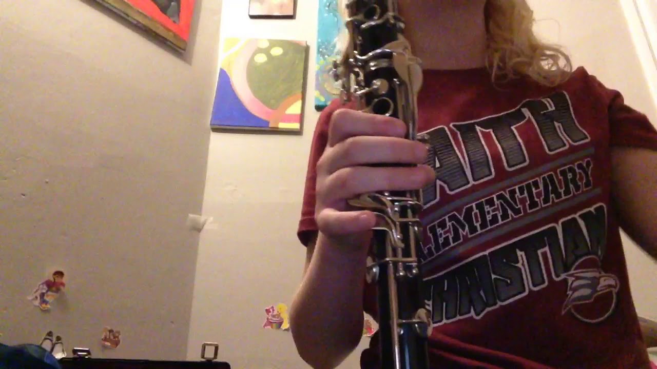 The clarinet playing the little drummer boy - YouTube