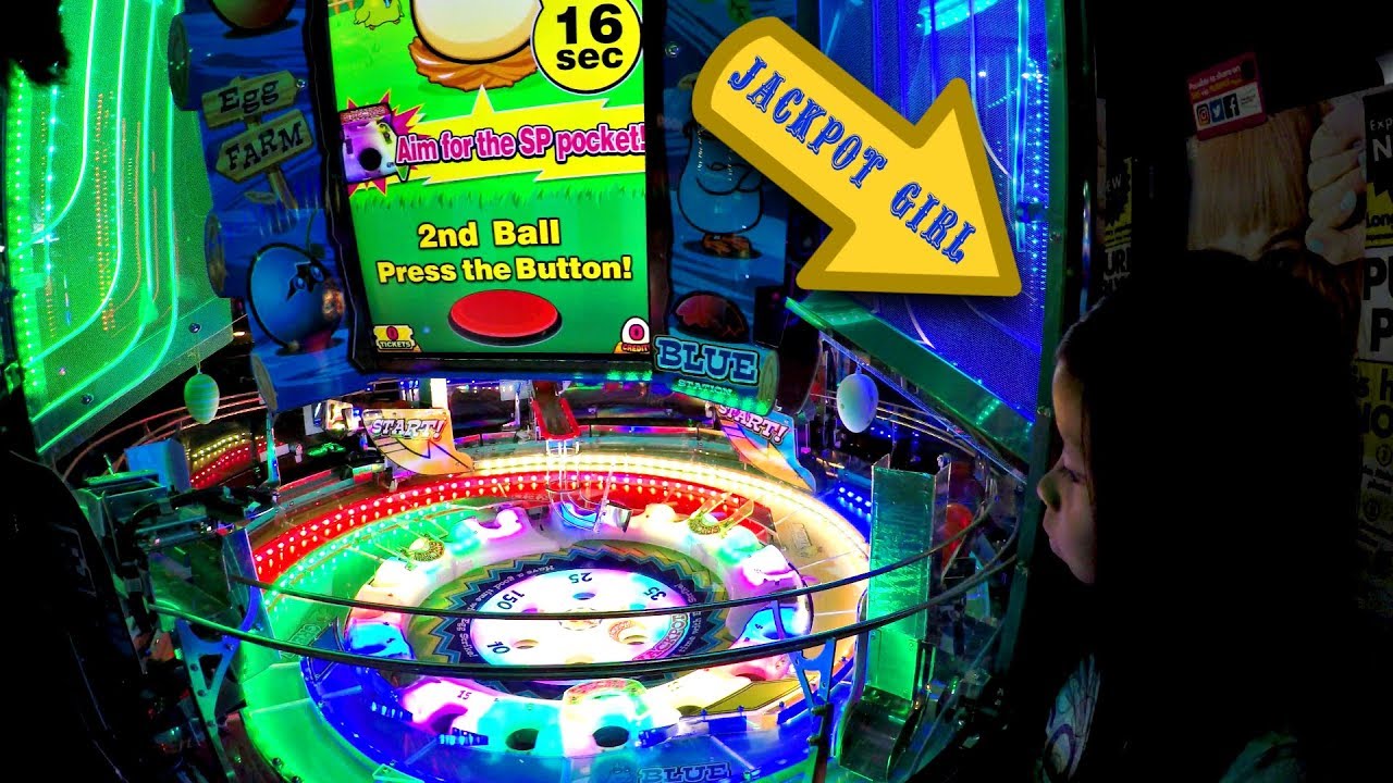 Arcade Kids Challenges Playing The Simpsons Soccer Ticket Game! ゲームセンター ...