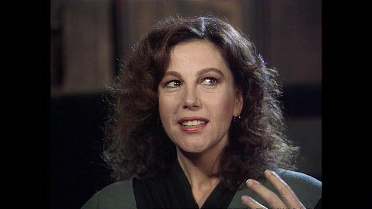 Il debutto di Stefania Sandrelli a teatro in "Le faremo tanto male ...