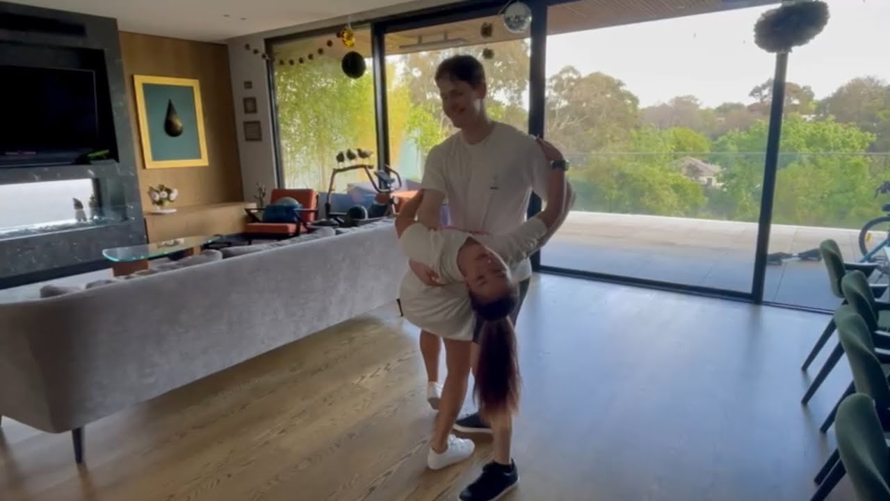 Bachata Sensual with Gal 💃🏽🕺🏼 - YouTube