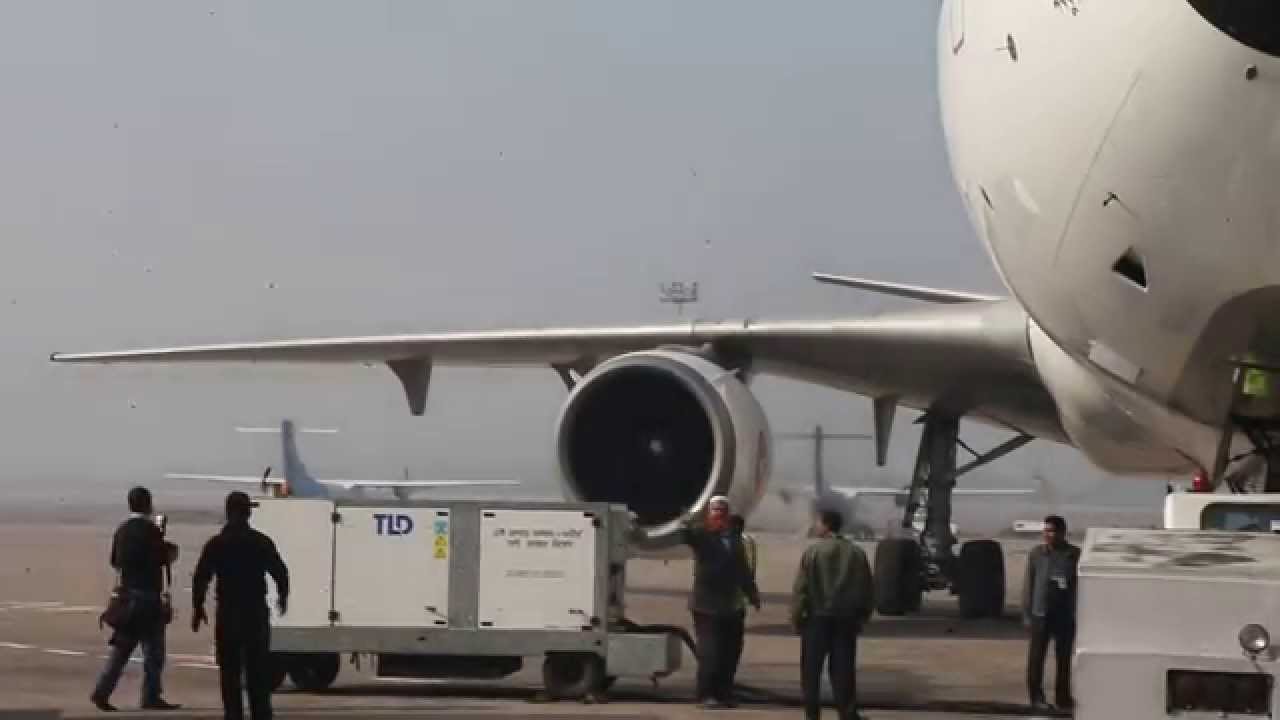 S2-ACR Biman DC-10-30 Engine Start Before the Last Commercial Departure ...