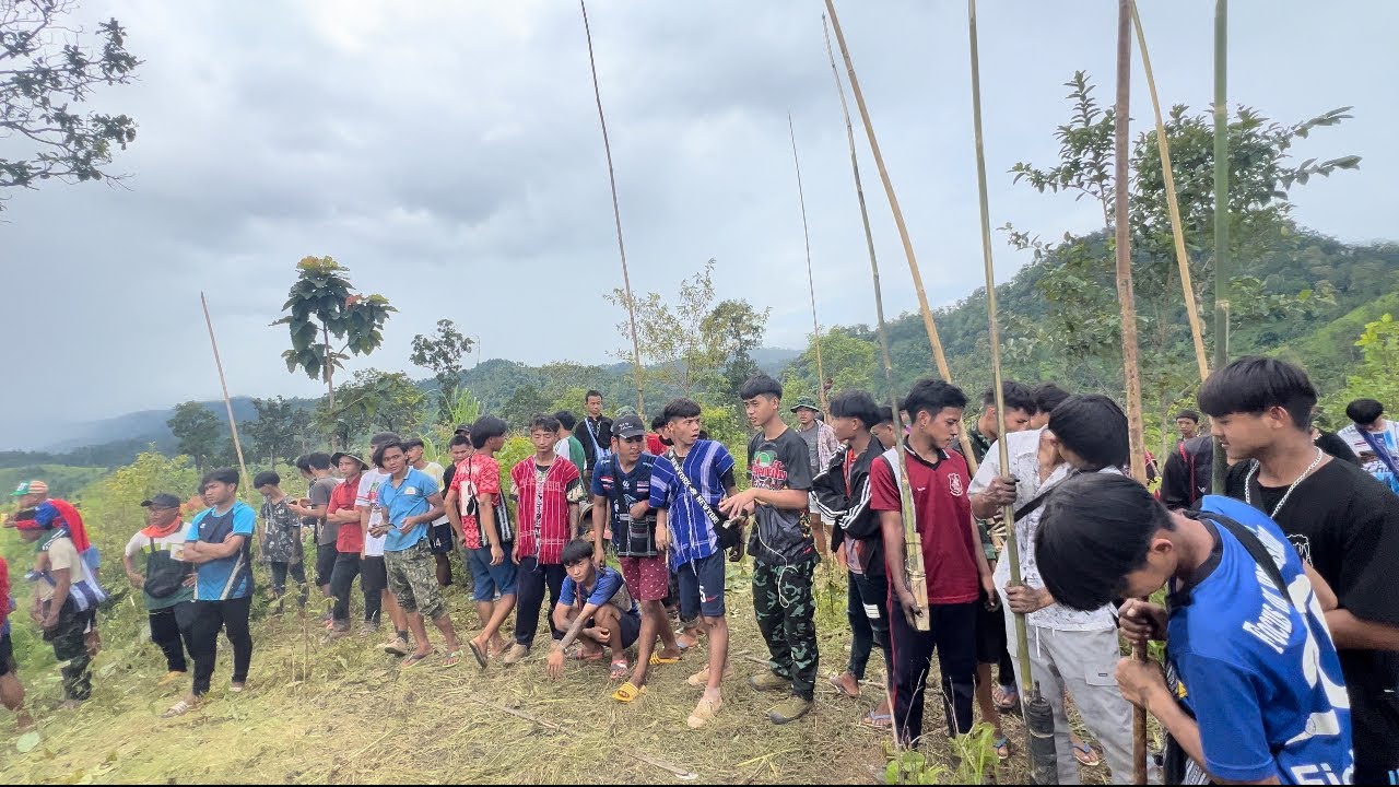 Karenni DeeKu festival- (section 2 shee Luu competition) - YouTube