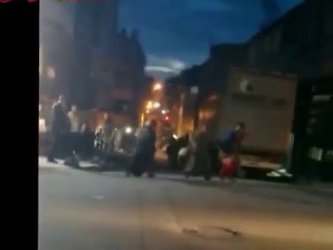 Hırsız Kadın Yakalanınca Soyundu