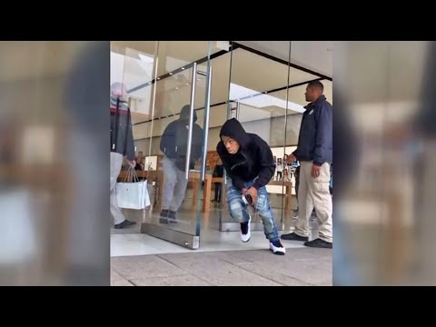 Apple Store Robbery In Corte Madera Caught on Camera - YouTube