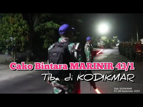 Dini Hari Pukul 01:30 Siswa Pendidikan Pertama Bintara XLlII / 1 ...