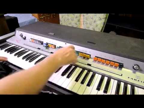 Farfisa VIP 345 VIP345 Organ demo + gut shots - YouTube