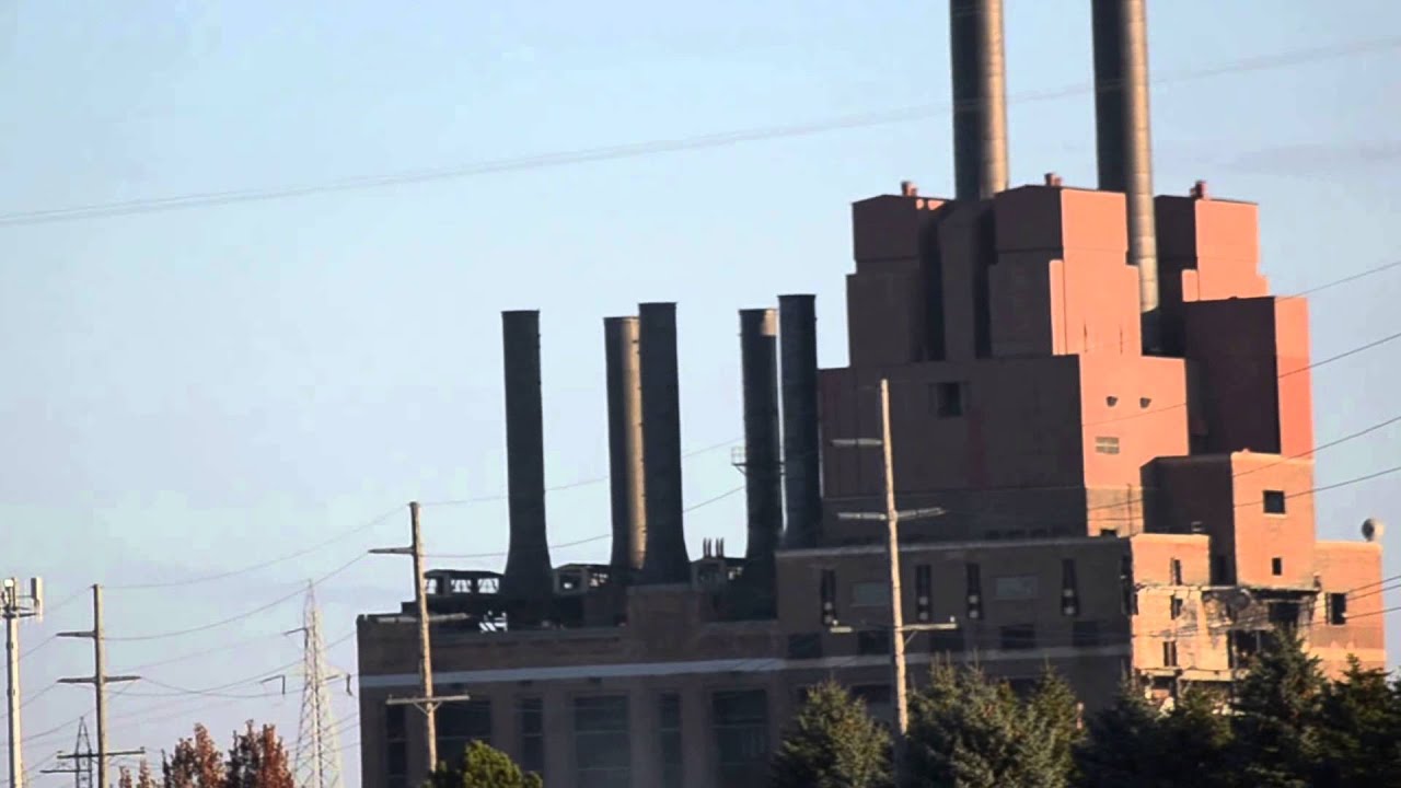 Marysville, Michigan 93 Year Old Detroit Edison Power Plant Implosion ...