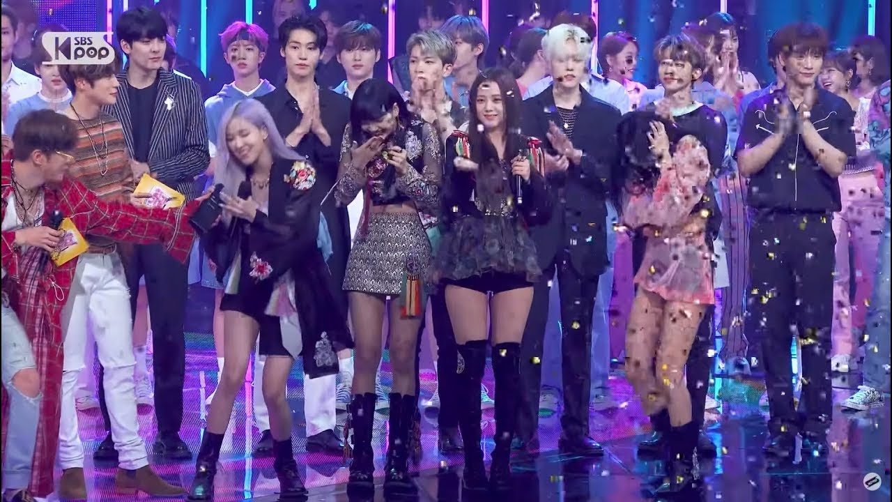 BLACKPINK's Jennie being scared by fireworks | Jennie Vs Fireworks ...