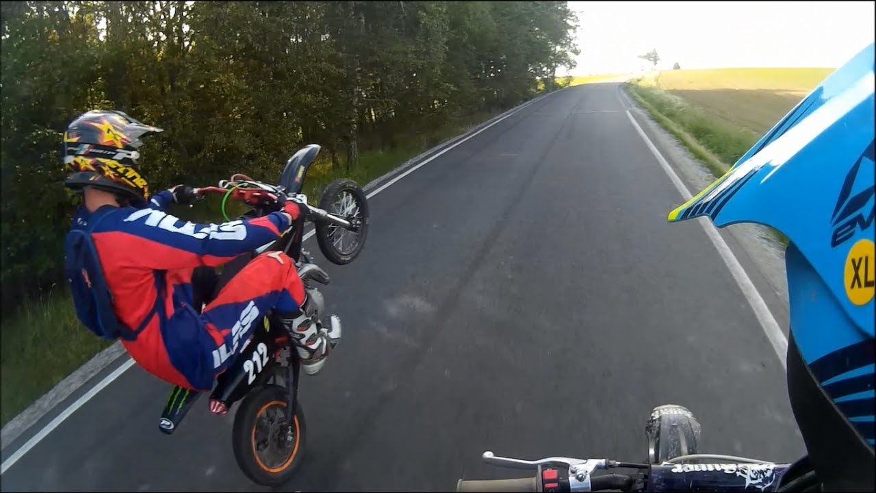 Double pits stomp / Wheelie MOTARD / Testing a new trick ! - YouTube