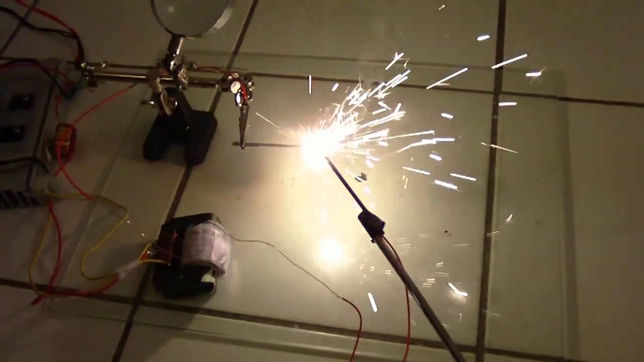 homemade flyback transformer - YouTube
