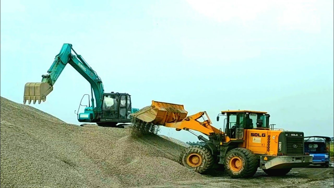 Excavator And Loder Loadings Operator View - YouTube